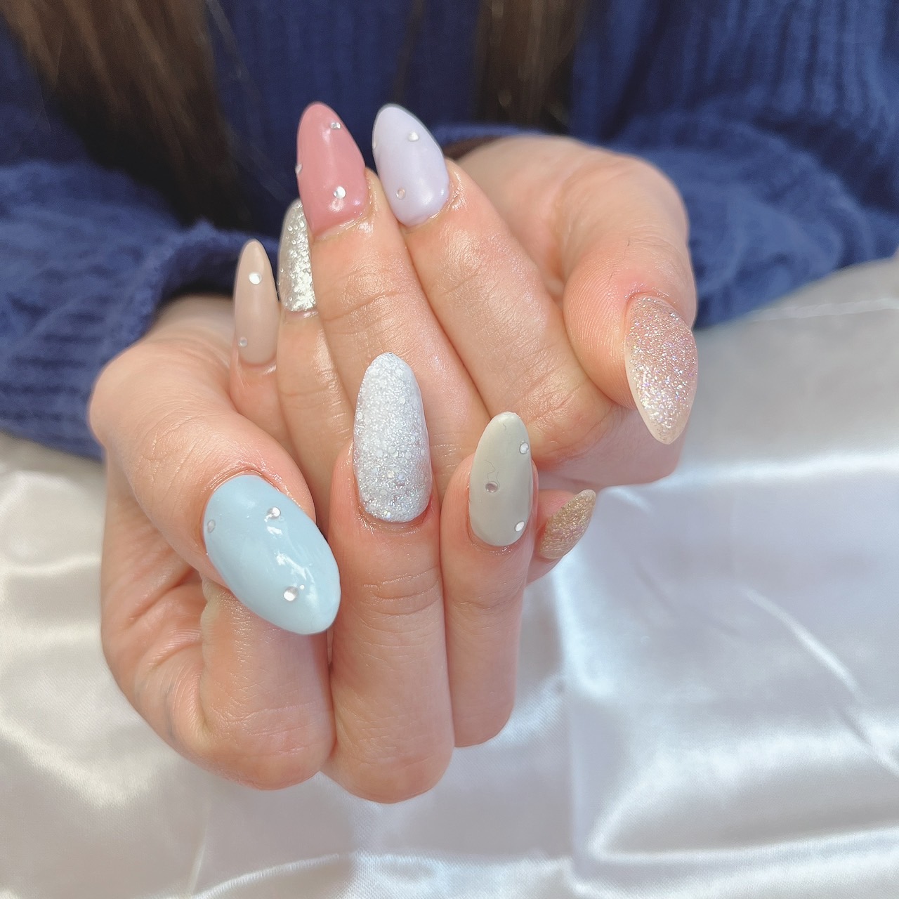左右 違う ネイル「アシンメトリーネイル」とは？？ - Bijou Nails（ビジューネイルズ）